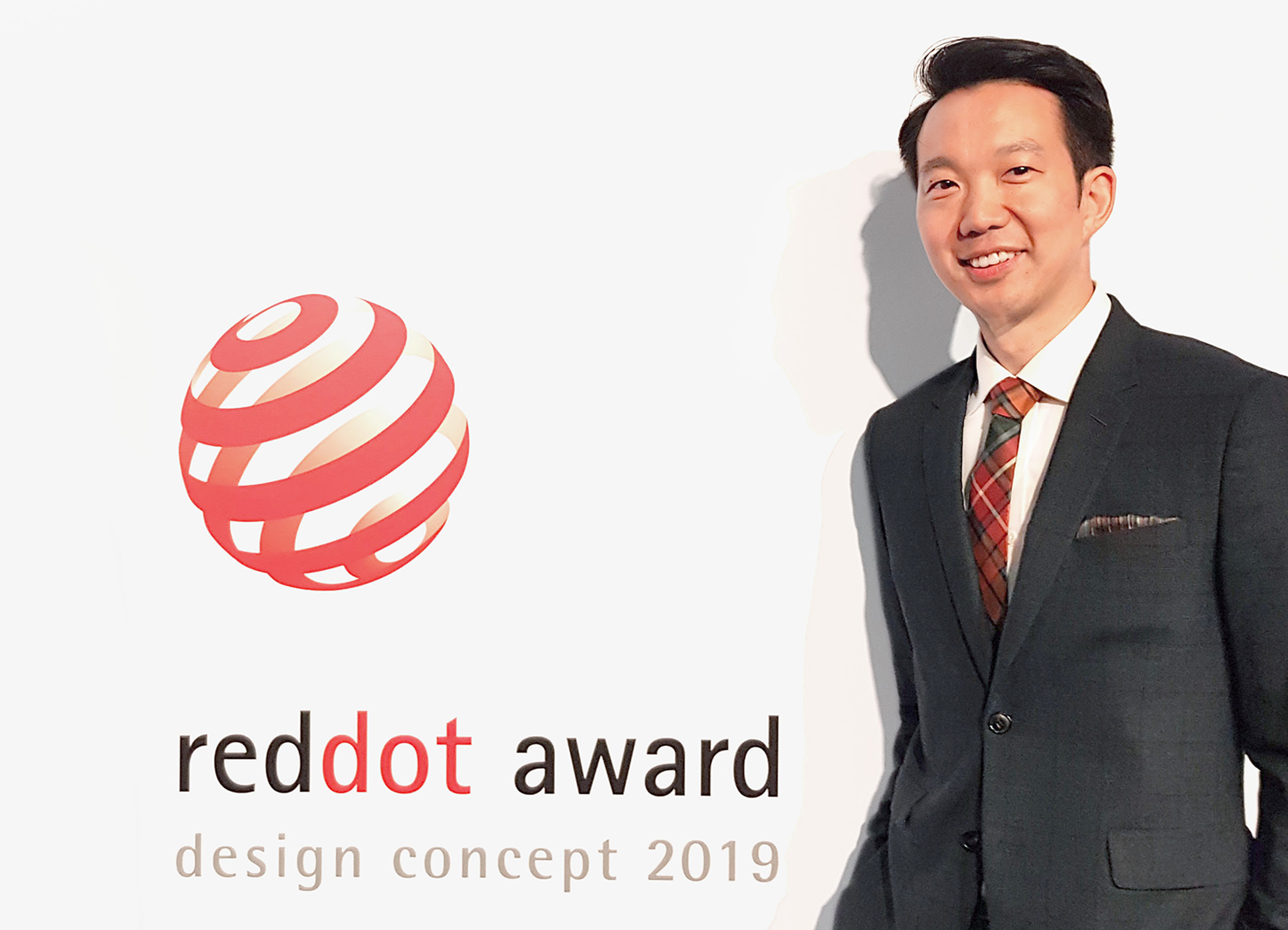 Tim Shih Red Dot Award | Yanfeng Corporate Website